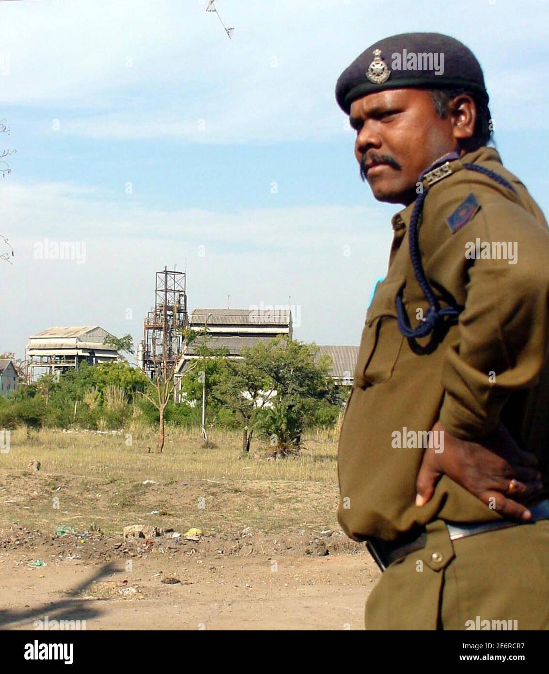 Union carbide plant bhopal india 1984 hi-res stock photography and ...