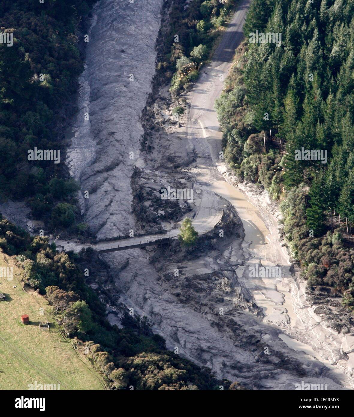 Tangiwai disaster hi-res stock photography and images - Alamy