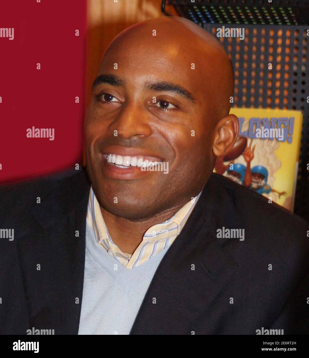 Tiki Barber High Resolution Stock Photography and Images - Alamy
