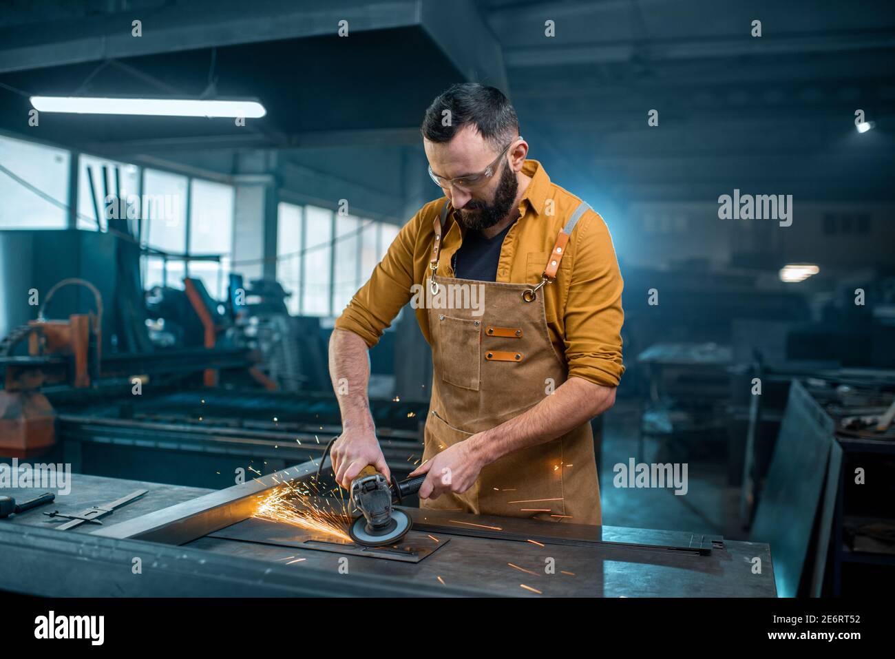 Workman sparks hi-res stock photography and images - Alamy