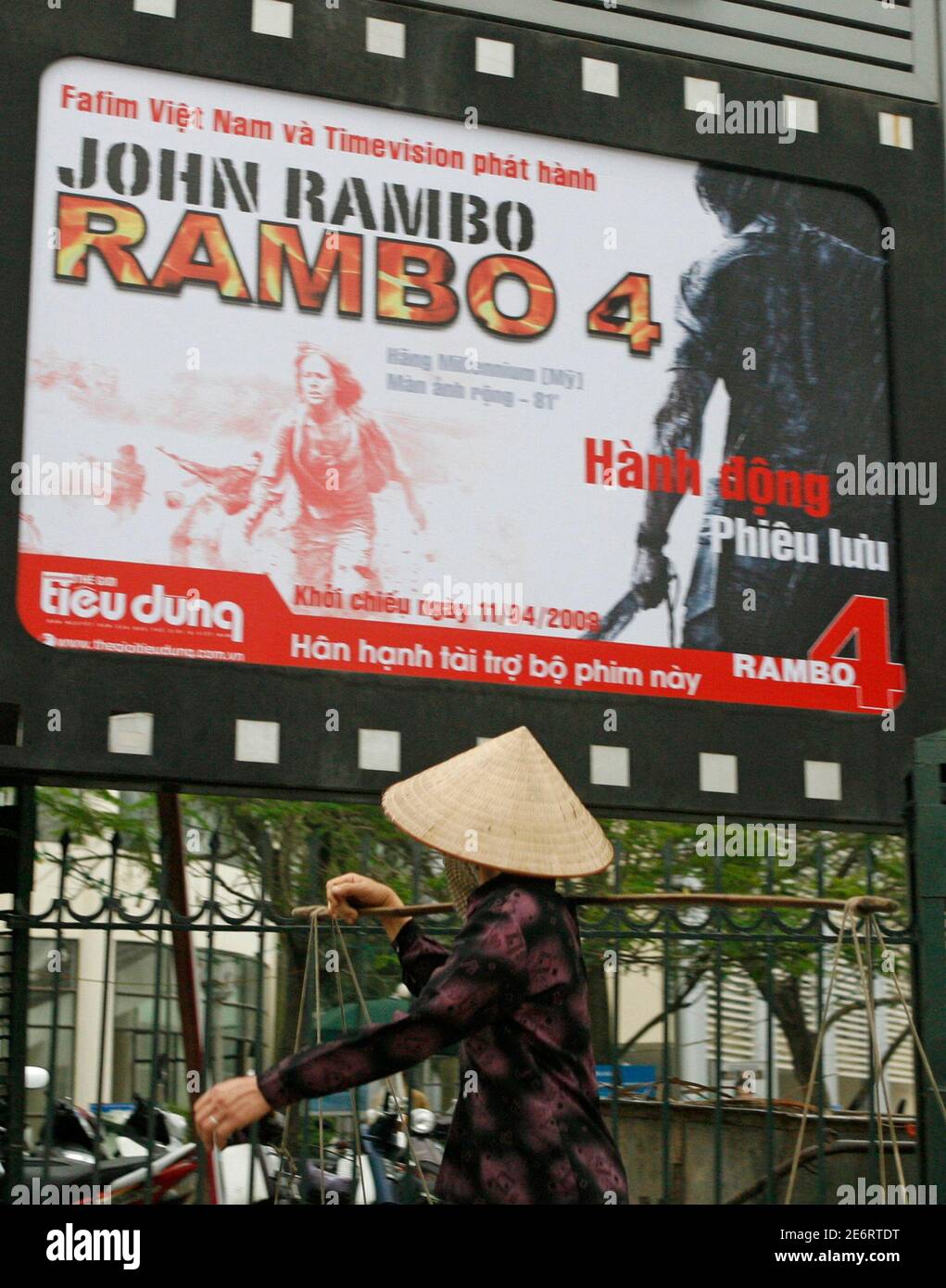 Myanmar cinema hi-res stock photography and images - Alamy