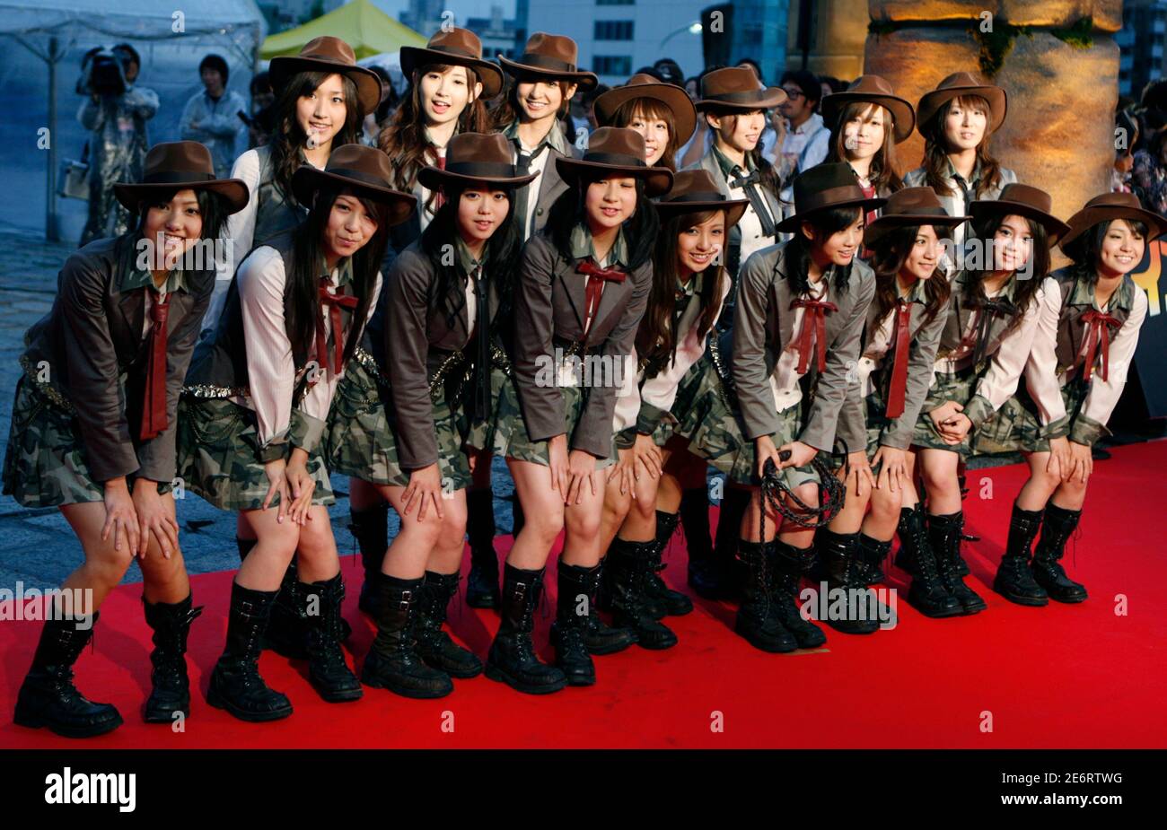 Akb48 japan hi-res stock photography and images - Alamy