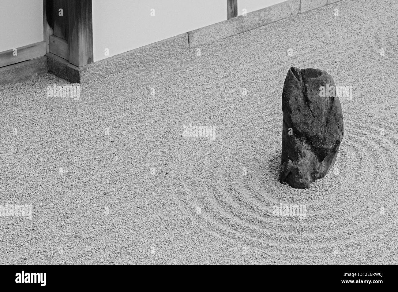 Japanese Zen Rock Garden at Tofuku-ji Temple Stock Photo - Alamy