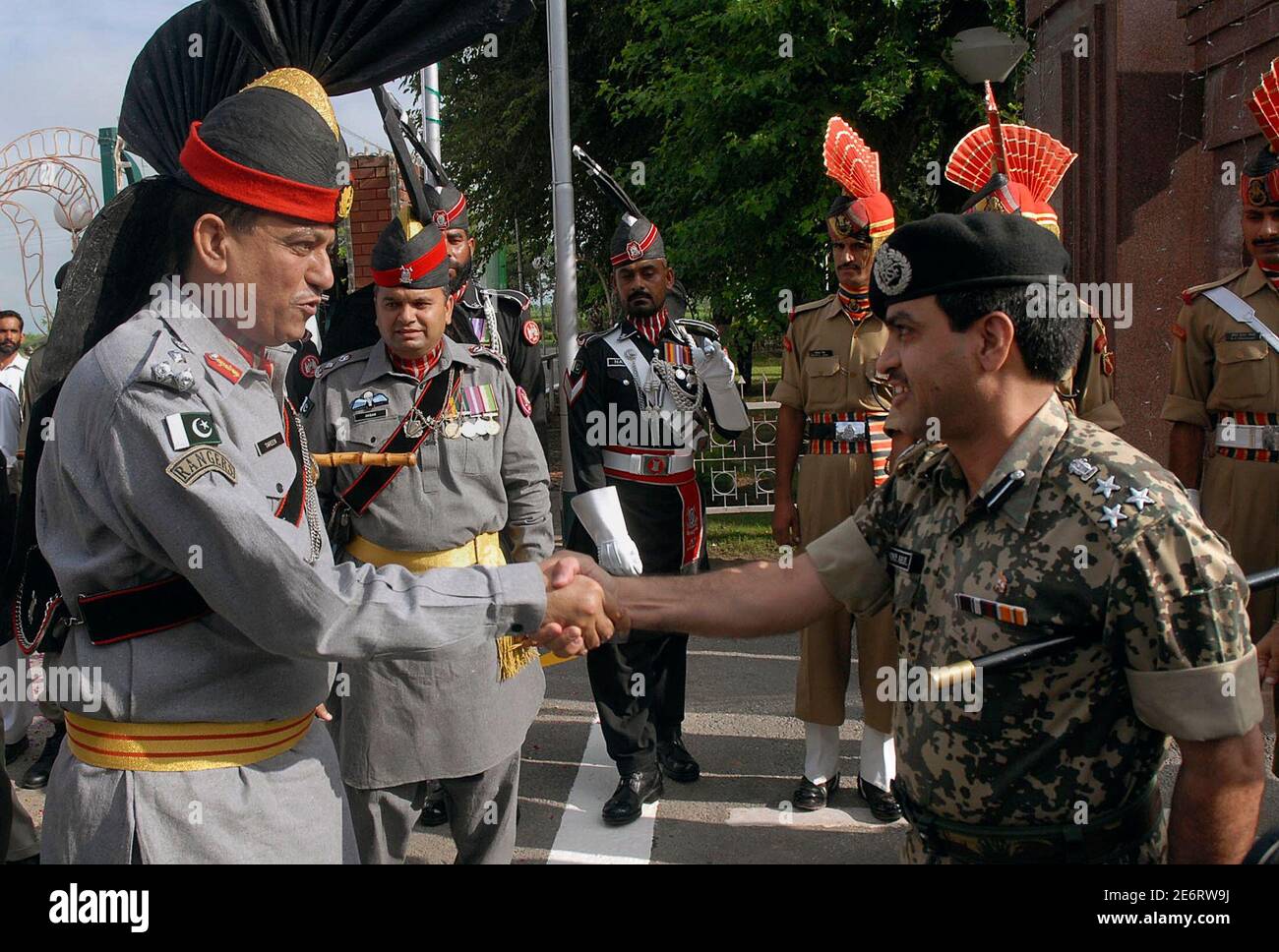 Tareen hi-res stock photography and images - Alamy