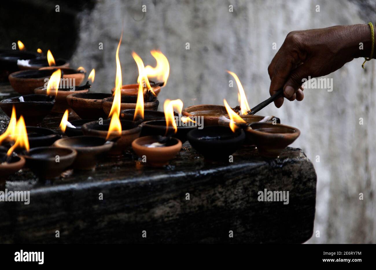 Bellanwila temple hi-res stock photography and images - Alamy