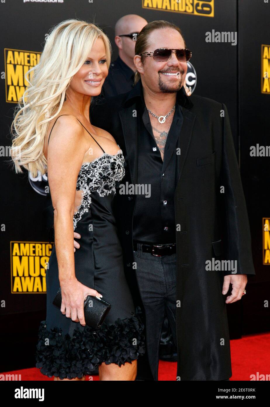 Vince neil and wife lia neil hi-res stock photography and images - Alamy