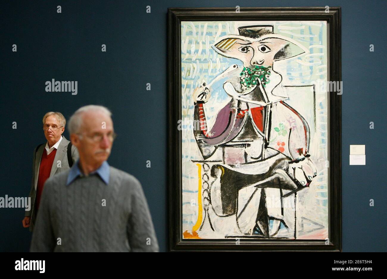 Homme a la pipe hi-res stock photography and images - Alamy