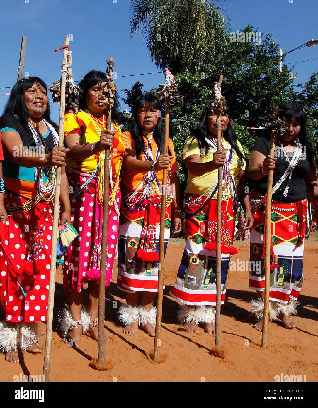 Paraguay indigenous hi-res stock photography and images - Alamy