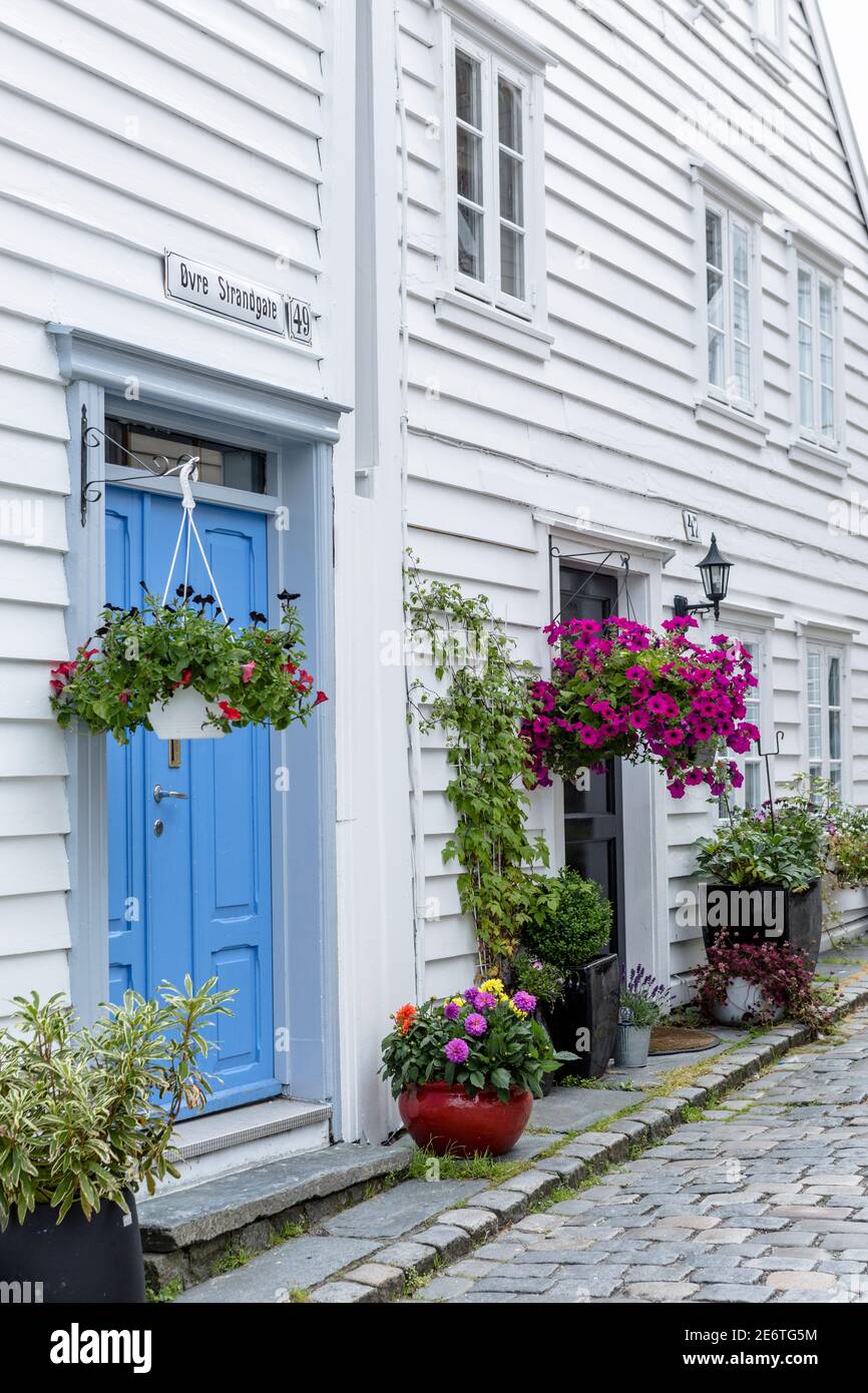 Wooden cladded buildings hi-res stock photography and images - Alamy