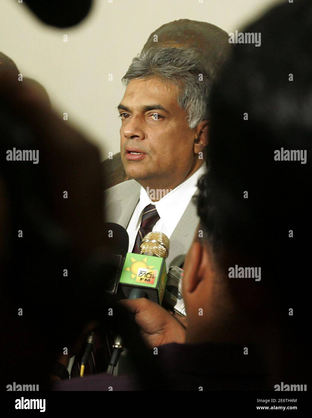 Sri lankas presidential election hi-res stock photography and images ...