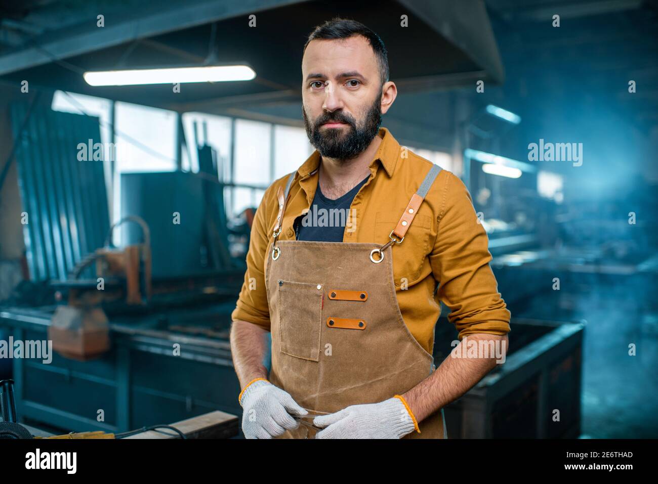 Industry look hi-res stock photography and images - Alamy