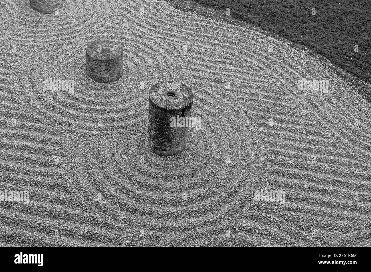 Japanese Zen Rock Garden at Tofuku-ji Temple Stock Photo - Alamy