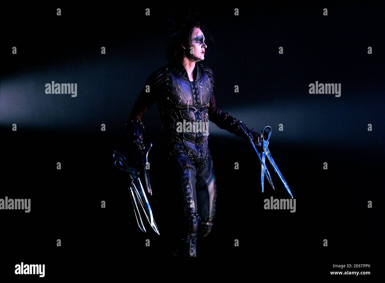 Edward scissorhands stage hi-res stock photography and images - Alamy