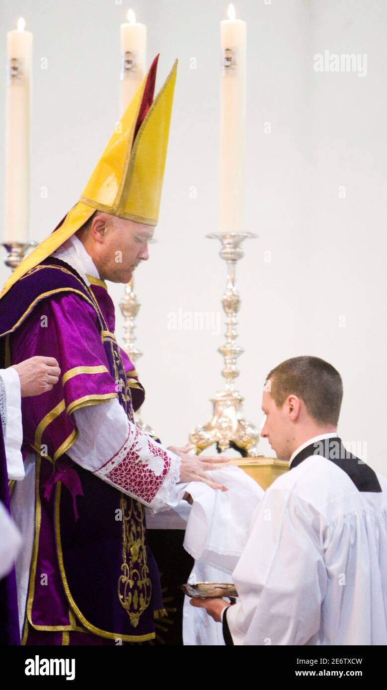 Archbishop lefebvre econe hi-res stock photography and images - Alamy