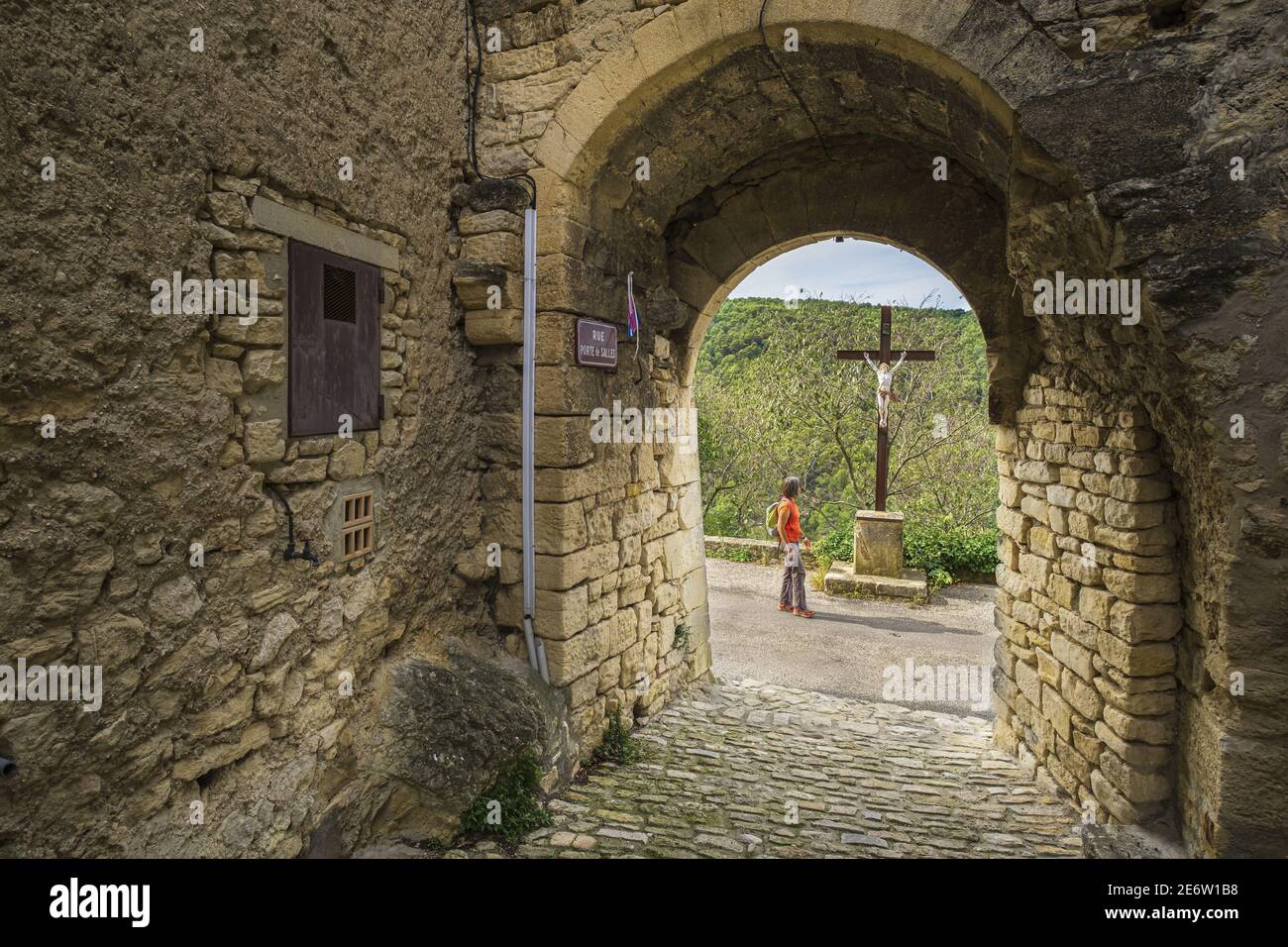 France, Vaucluse, medieval village of Crestet Stock Photo - Alamy
