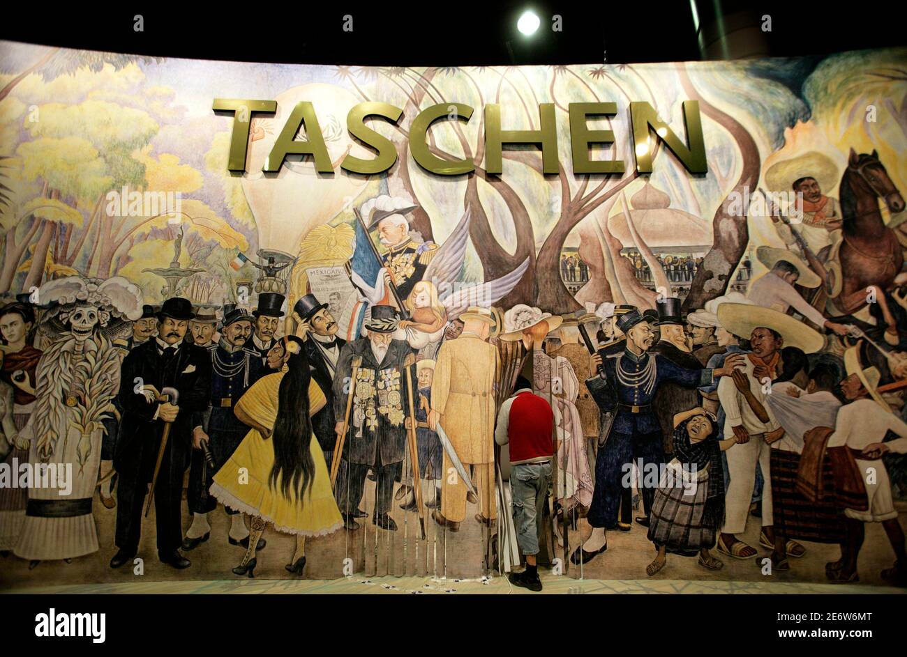 House of german art opening exhibition hi-res stock photography and ...