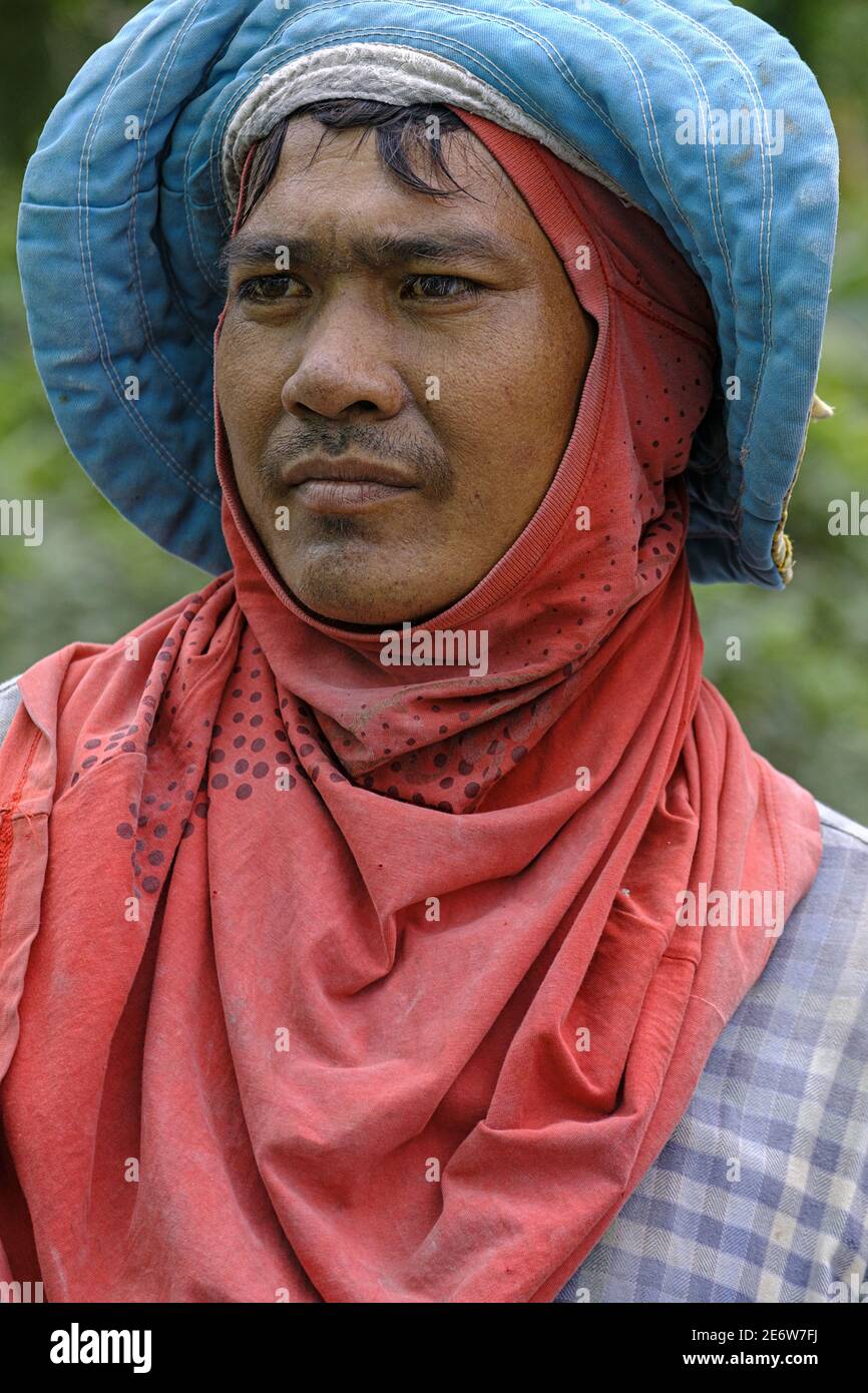 Cambodia, handicraft, stone sculpture of a Buddha Stock Photo - Alamy