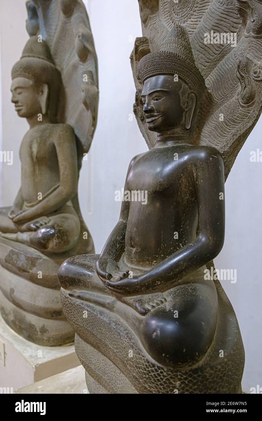 Cambodia, Phnom Penh, National museum, build by french in 1917, statue ...