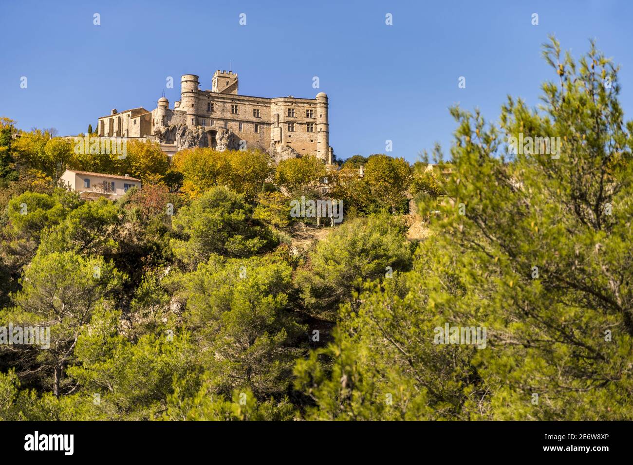 France, Vaucluse (84), Le Barroux, the 16th century castle Stock Photo ...