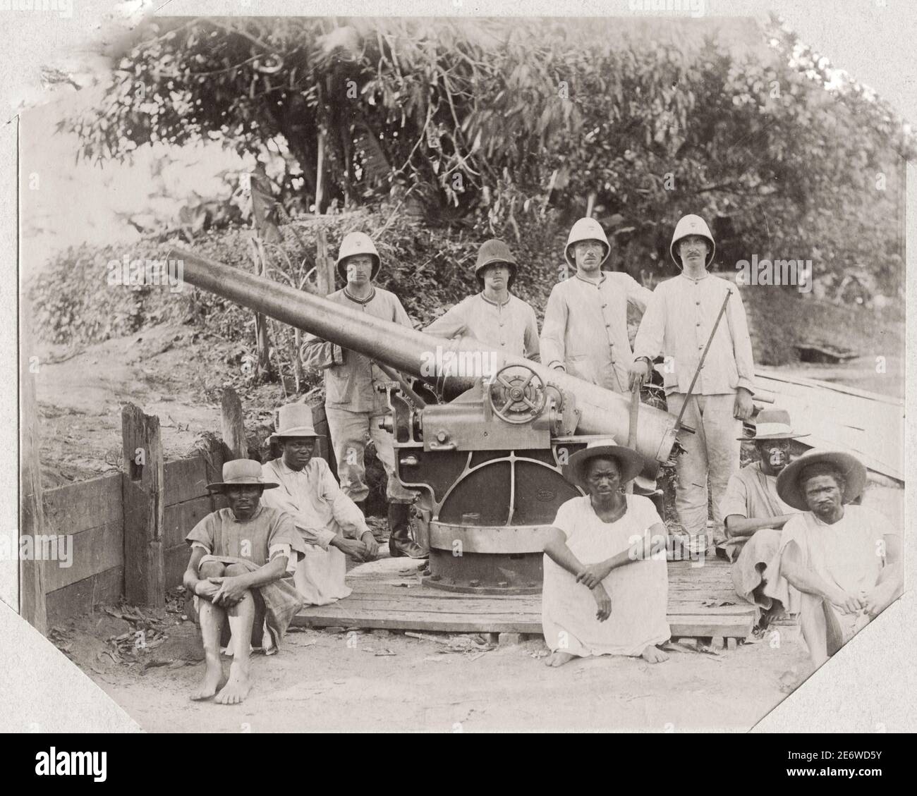 Vintage 19th century photograph: artillery piece and soldiers, Farafaty ...