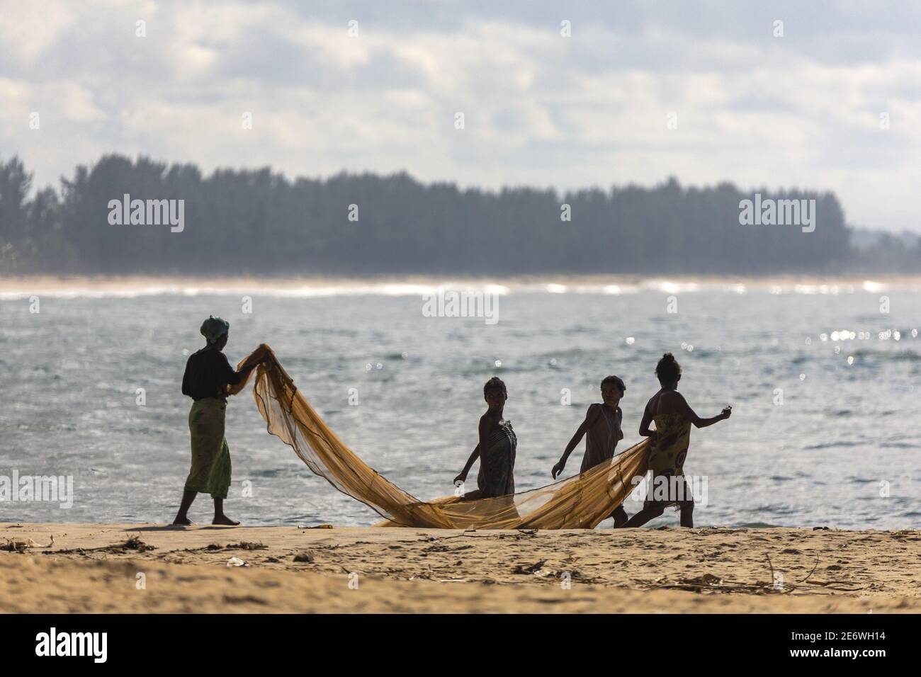 Mosquito net fishing hi-res stock photography and images - Alamy