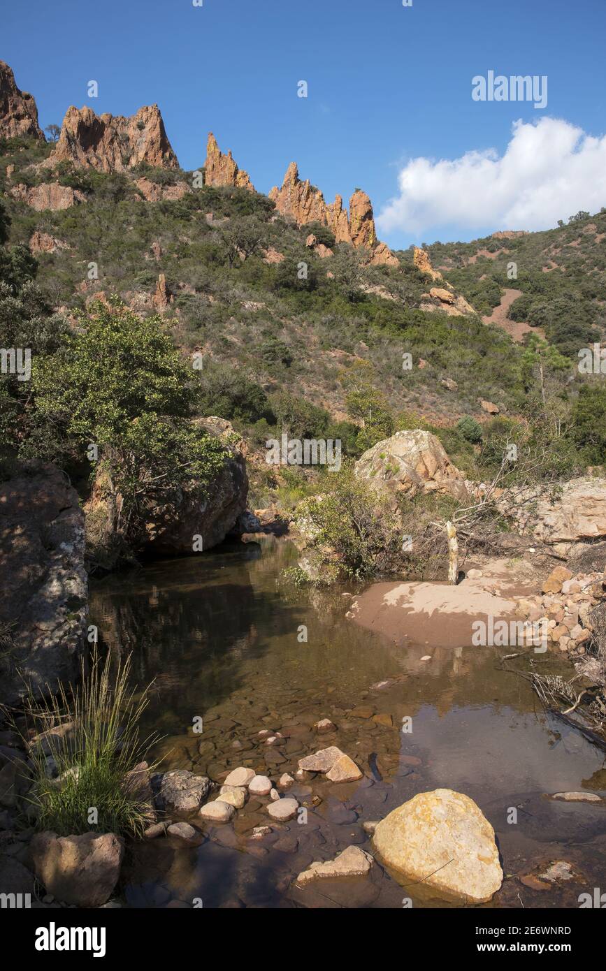 Water source mountain hiking hi-res stock photography and images - Alamy