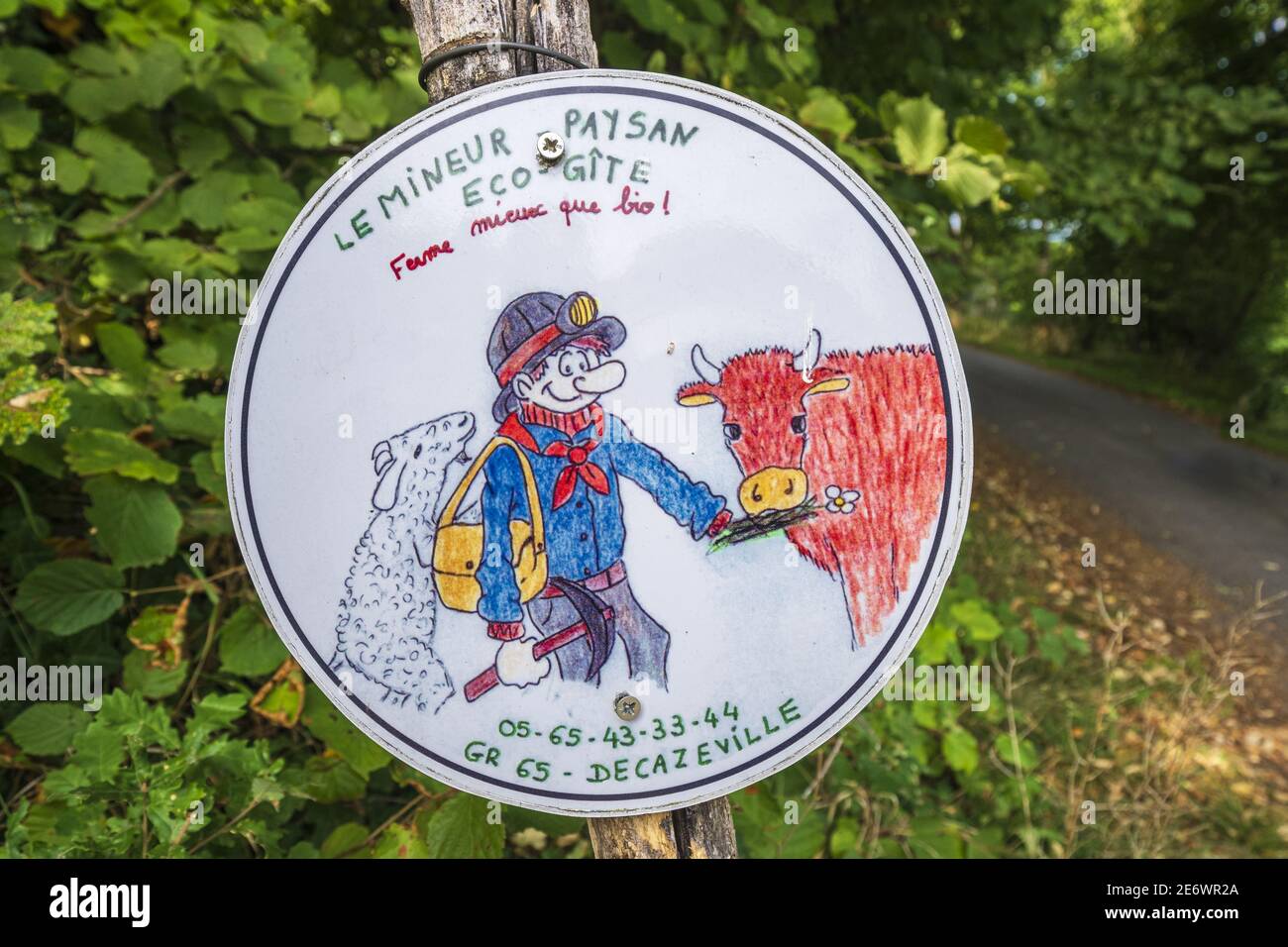 Santiago de compostela pilgrim bed hi-res stock photography and images ...