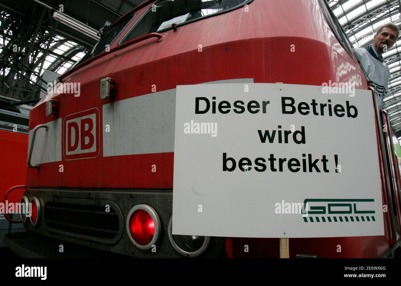 Warning sign to train drivers hi-res stock photography and images - Alamy