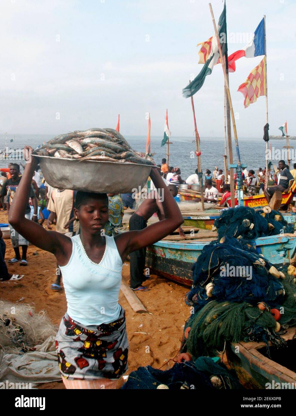 Deep ivory hi-res stock photography and images - Alamy