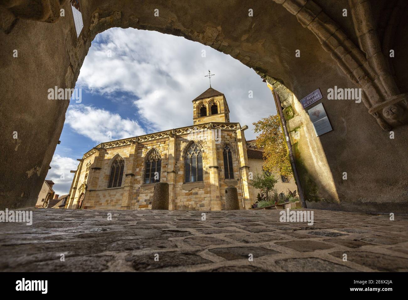 France, Allier, Montlucon, passage du Doyenn?, medieval quarter Stock ...