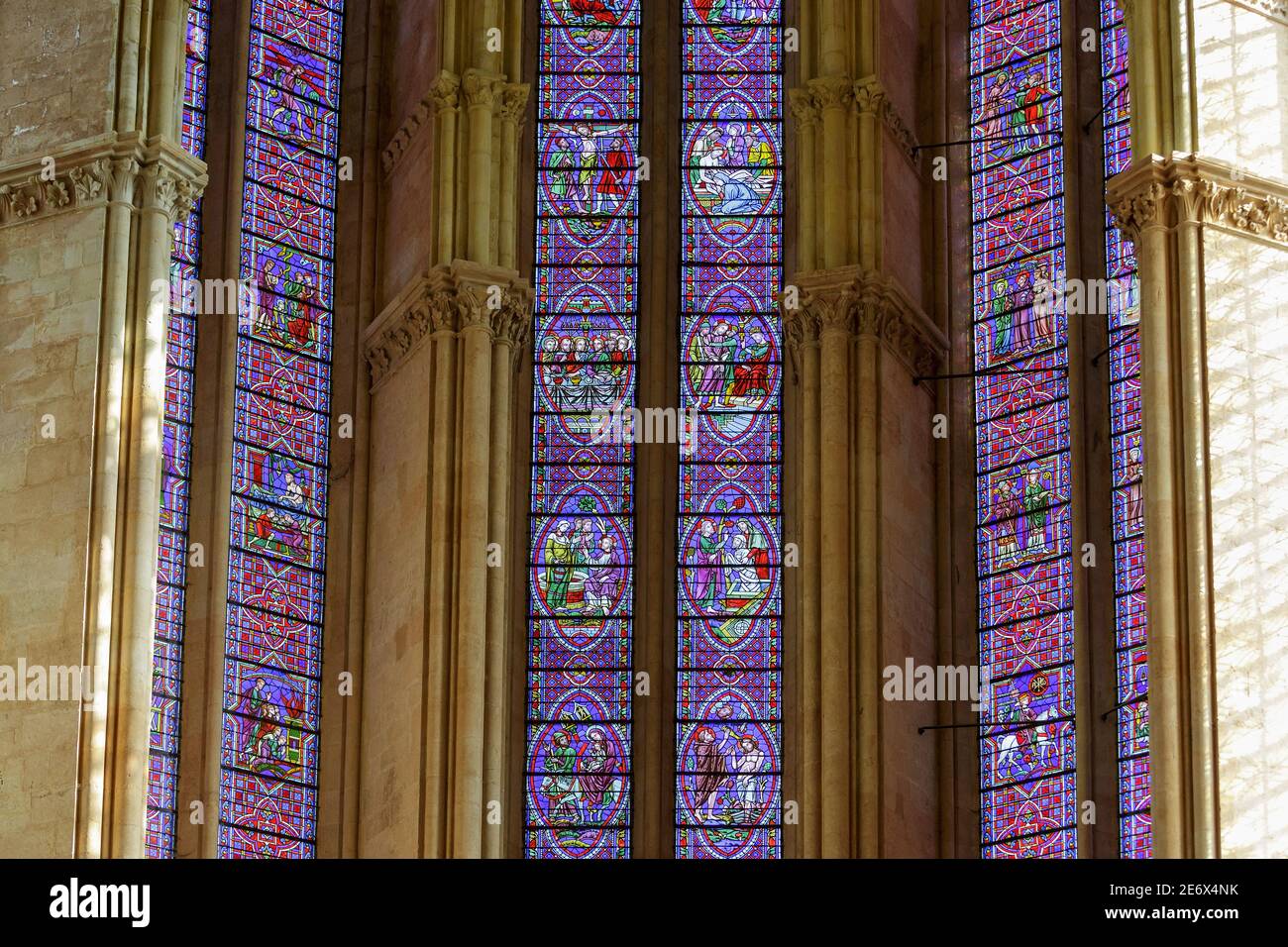 15th century stained glass window hi-res stock photography and images ...