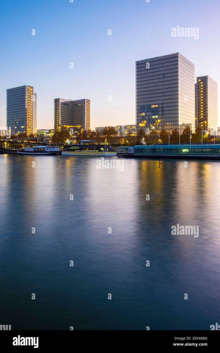 France, Paris, quai de Seine, National Library of France (BNF) by ...