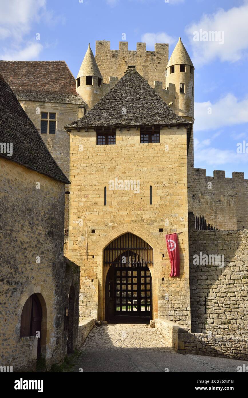 France, Perigord, Dordogne, Castelnaud castle Stock Photo - Alamy