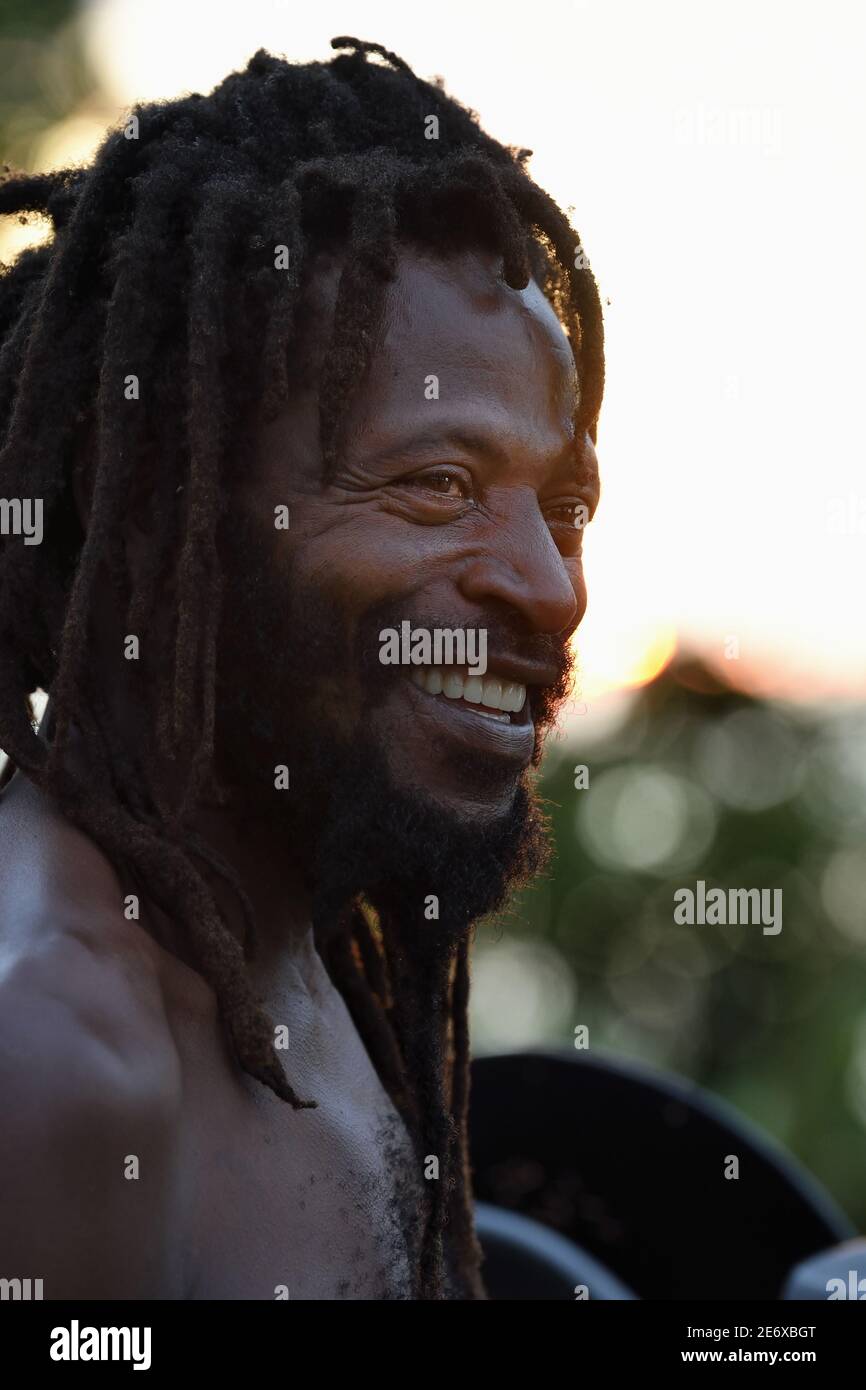 Caribbean rasta island man hi-res stock photography and images - Alamy