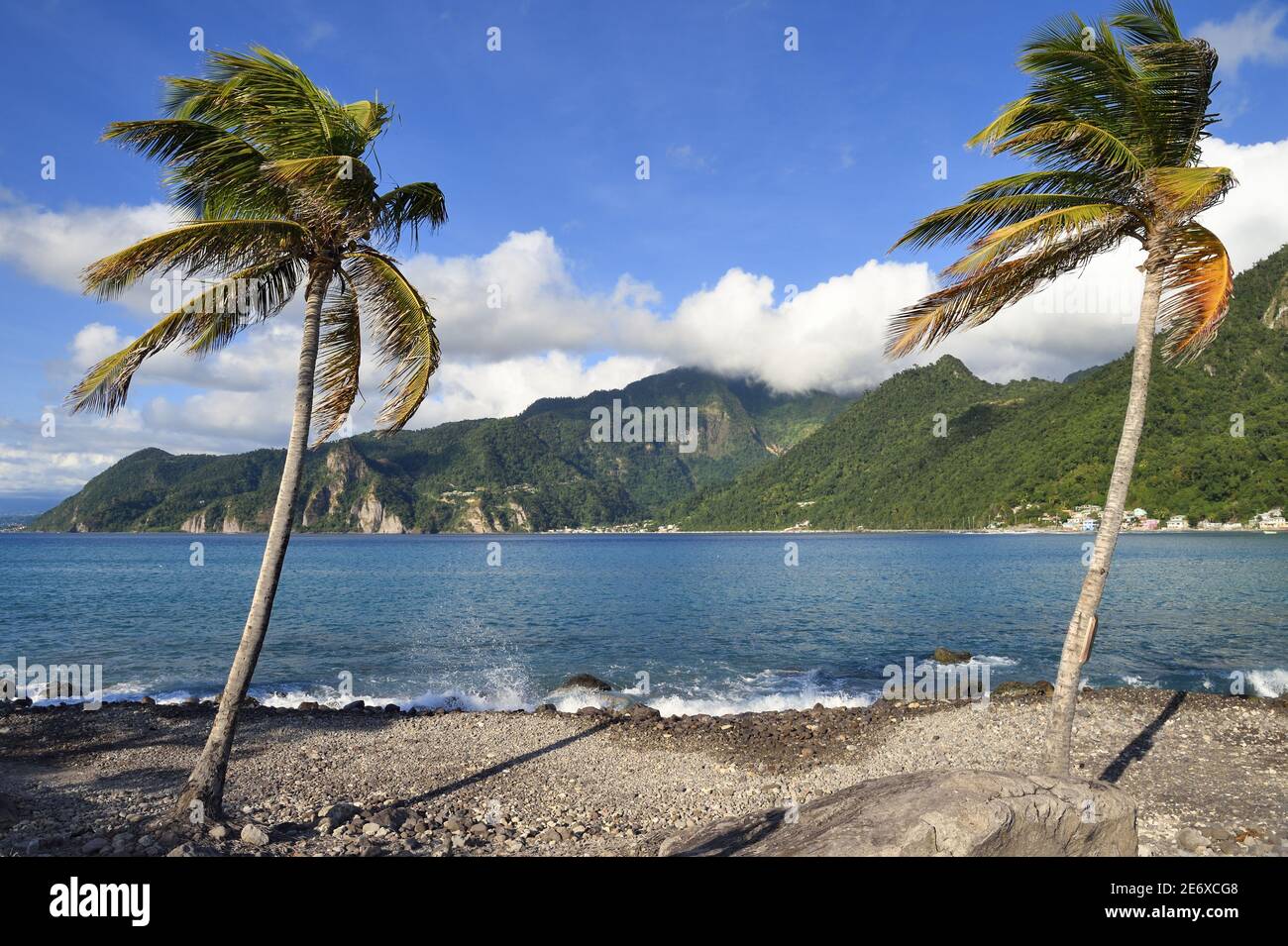 Soufriere bay beach dominica hi-res stock photography and images - Alamy
