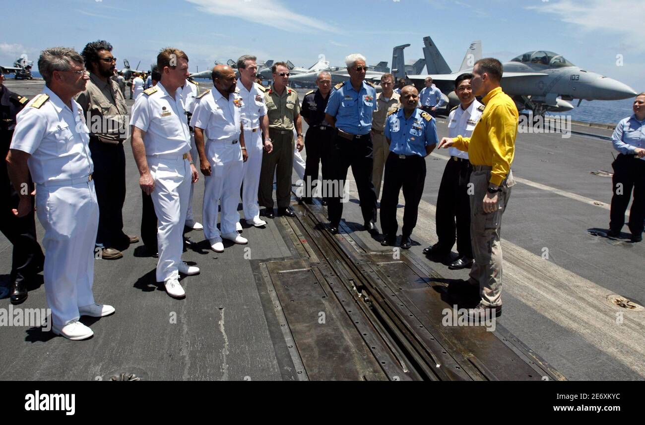 Singapore navy officers hi-res stock photography and images - Alamy
