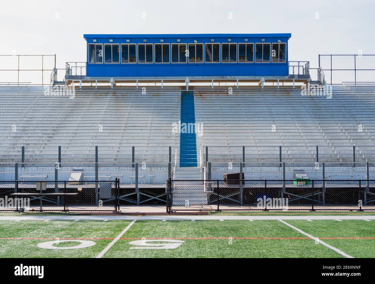 Bleacher seating hi-res stock photography and images - Alamy