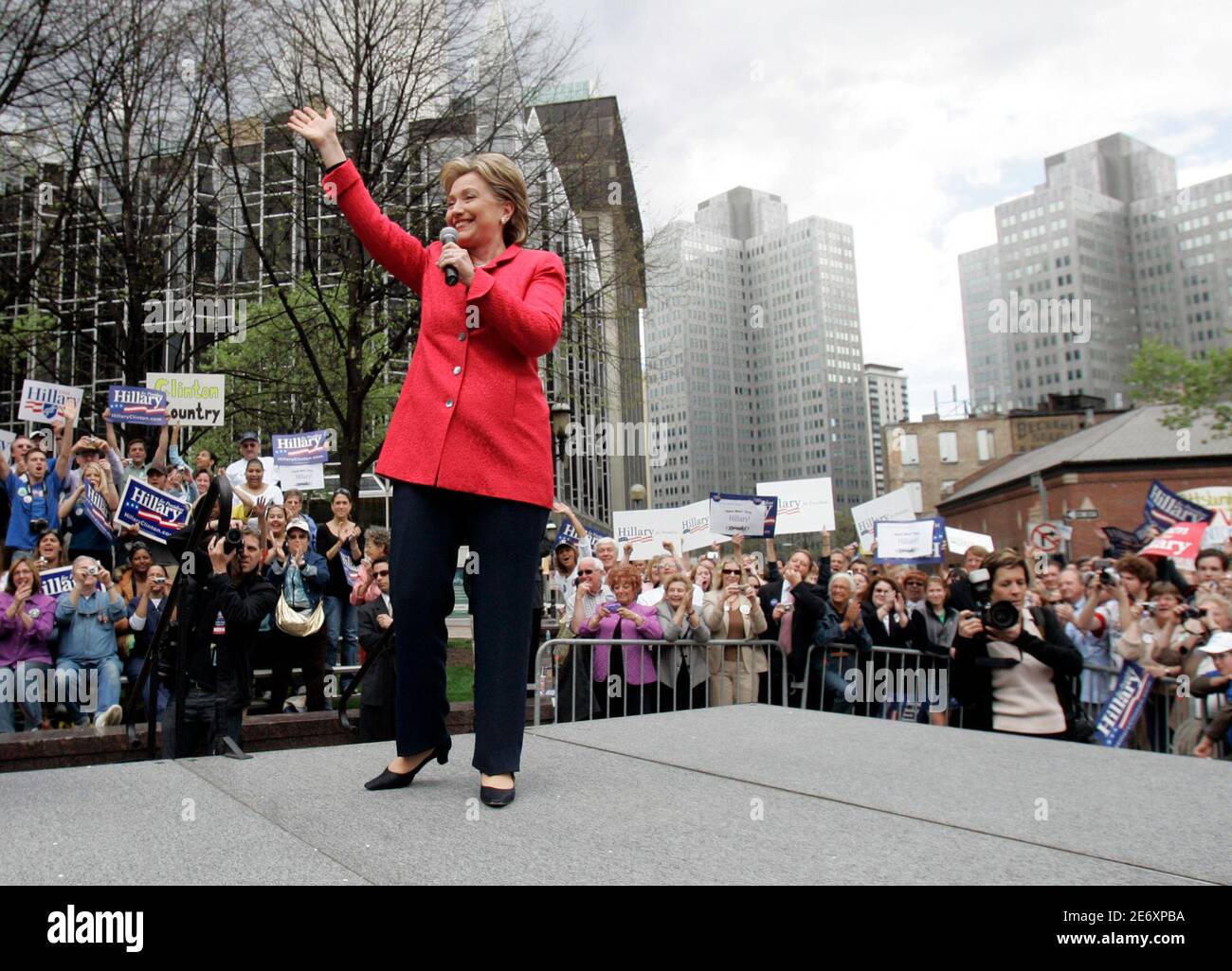 Market square pittsburgh hi-res stock photography and images - Alamy