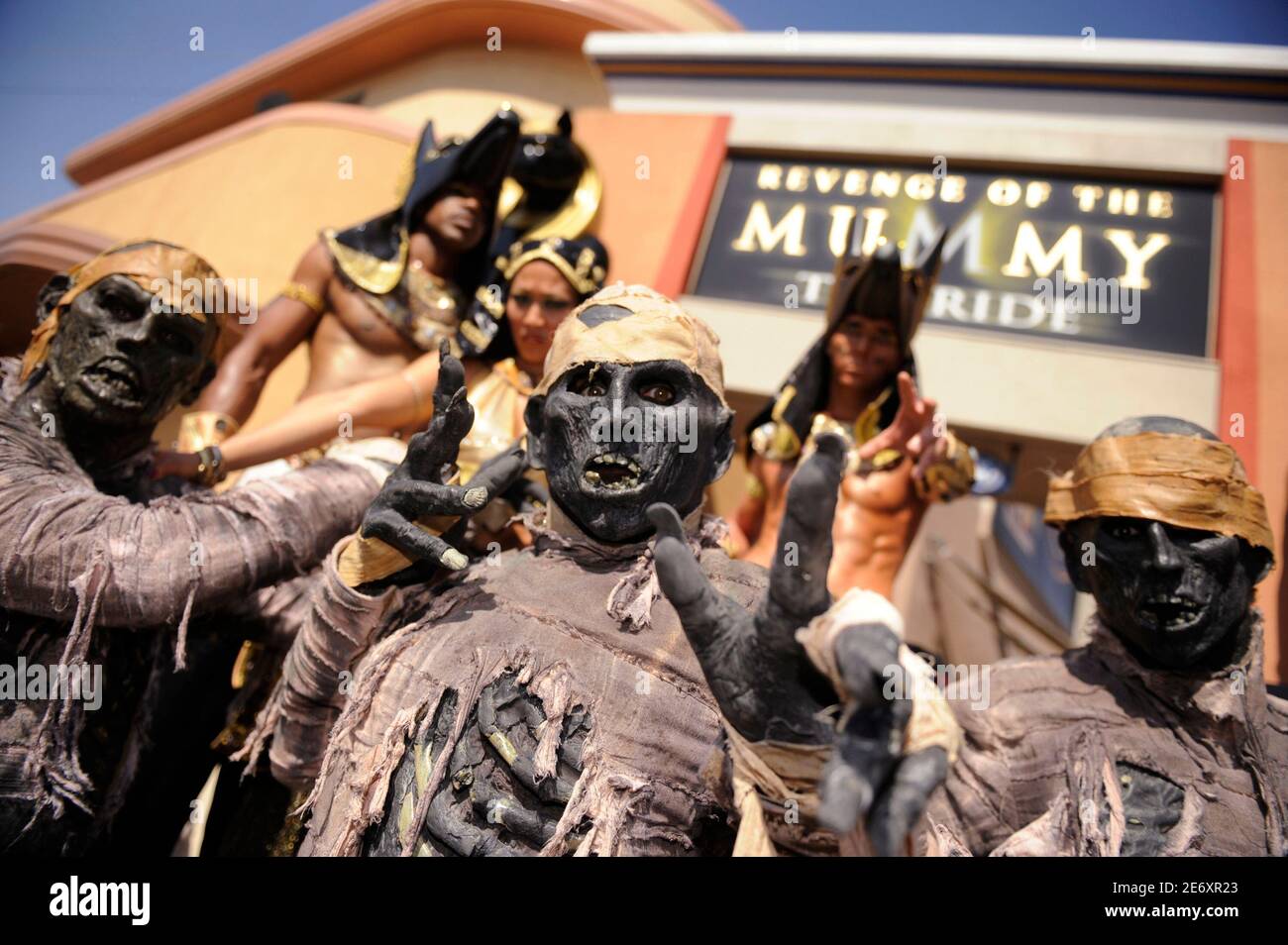 Revenge of the mummy hi-res stock photography and images - Alamy