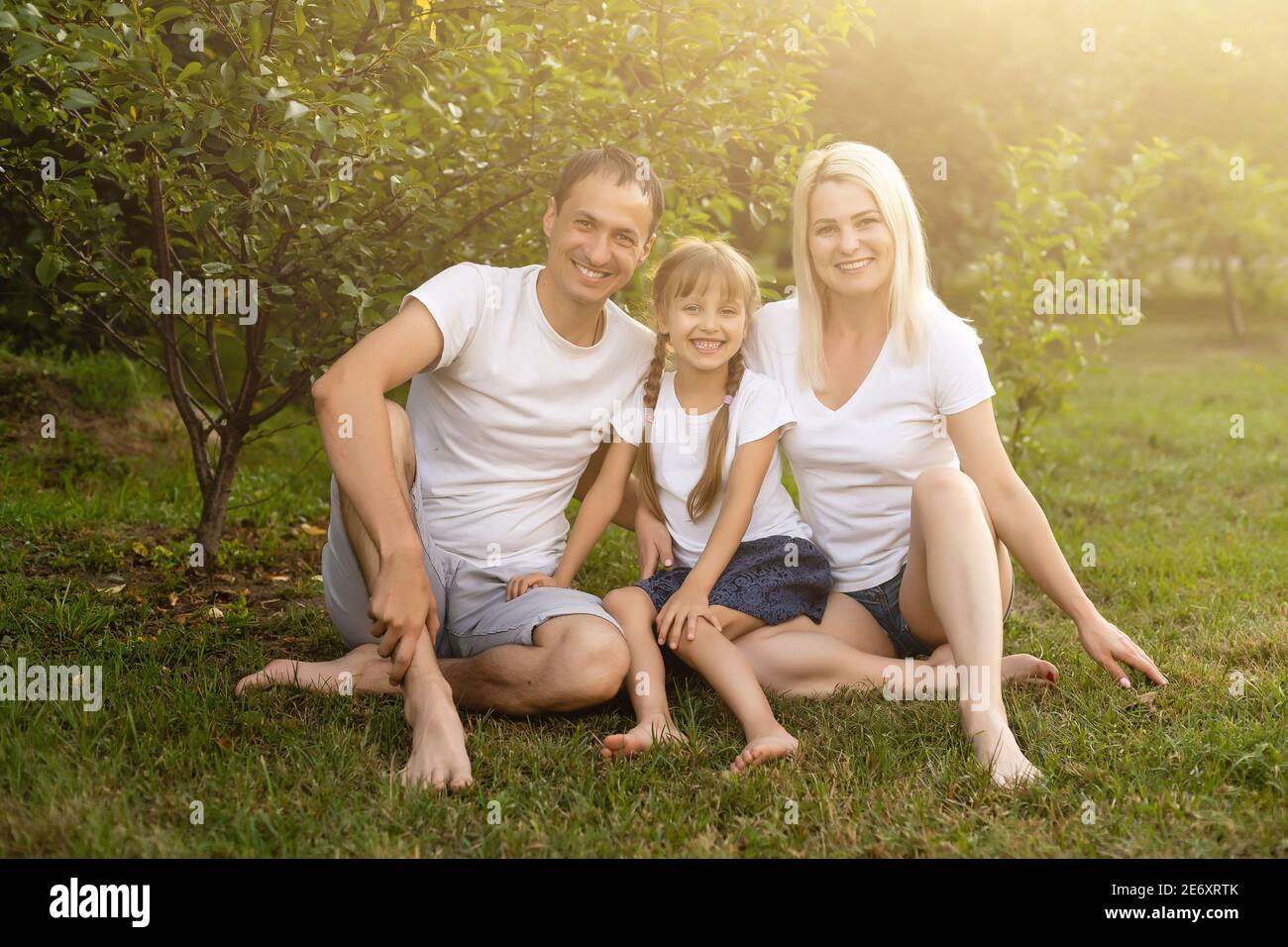 Full length extended family hi-res stock photography and images - Alamy