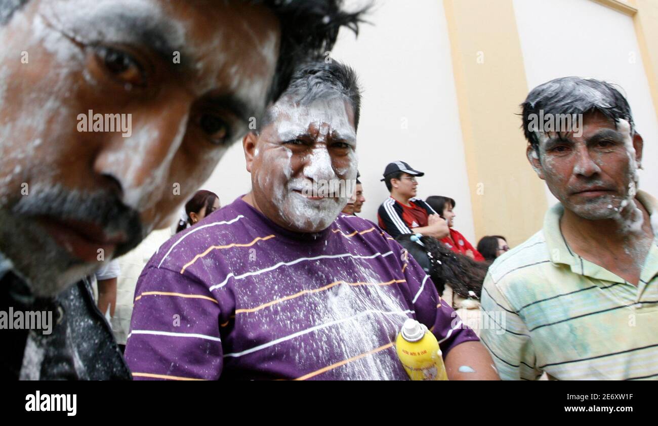 Guaranda carnival hi-res stock photography and images - Alamy