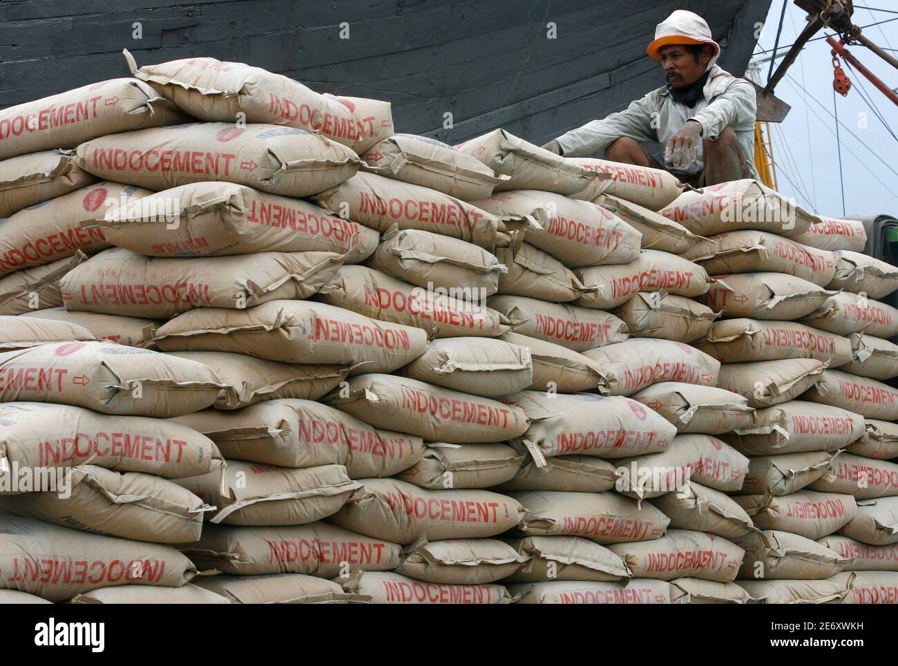 Indocement hi-res stock photography and images - Alamy