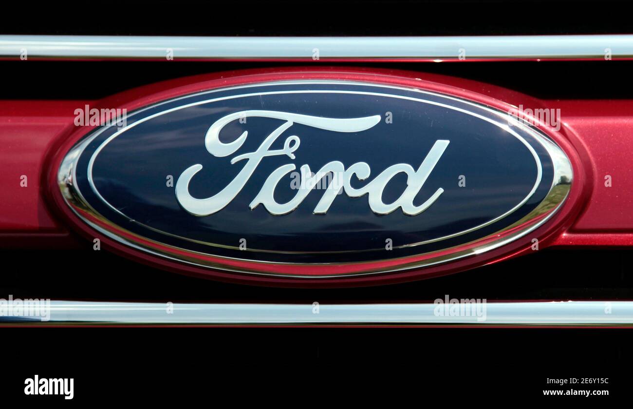 Ford explorer logo hi-res stock photography and images - Alamy