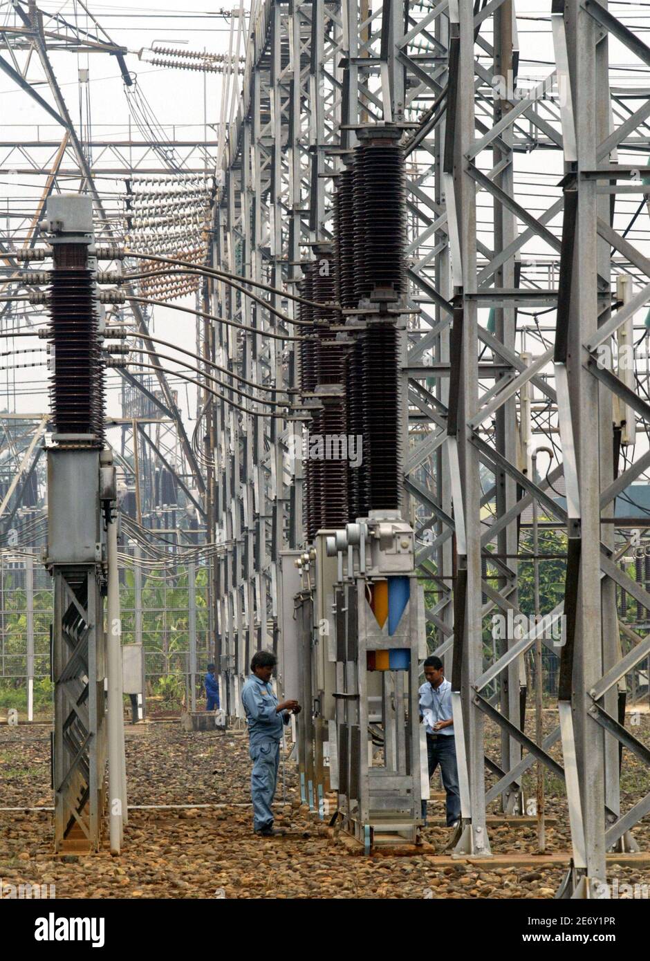 Perusahaan listrik negara hi-res stock photography and images - Alamy
