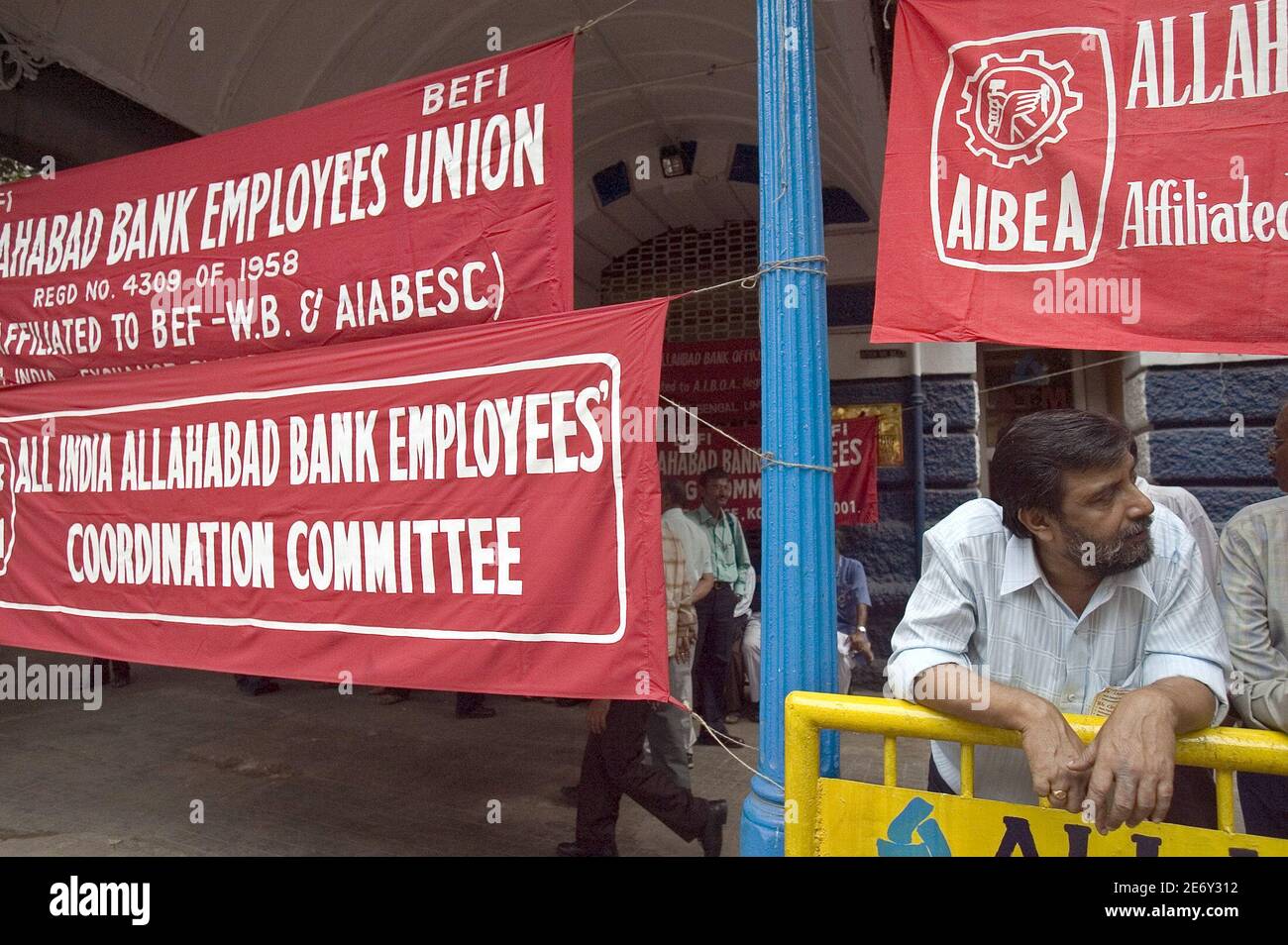 Bank staff in india hi-res stock photography and images - Alamy