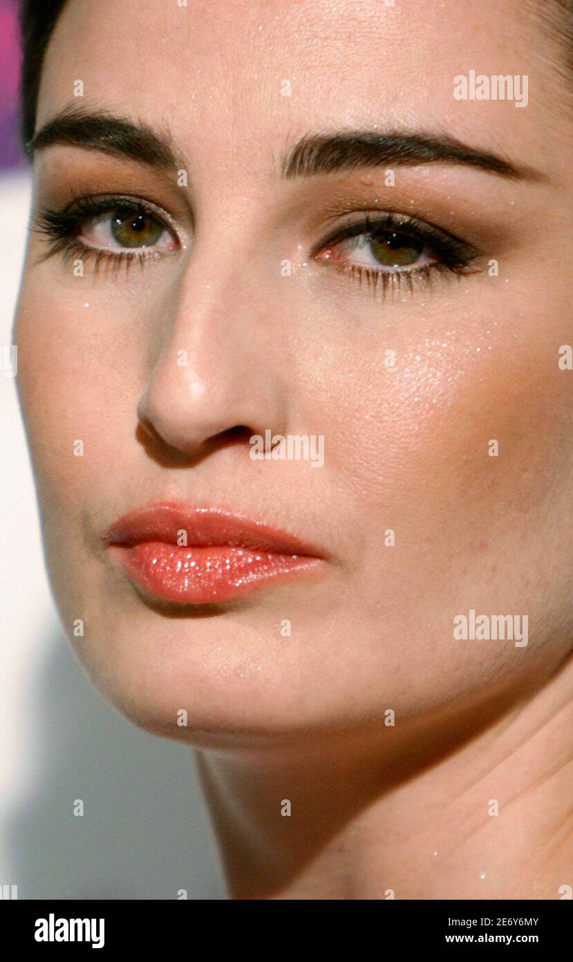 Erin oconnor arrives hi-res stock photography and images - Alamy