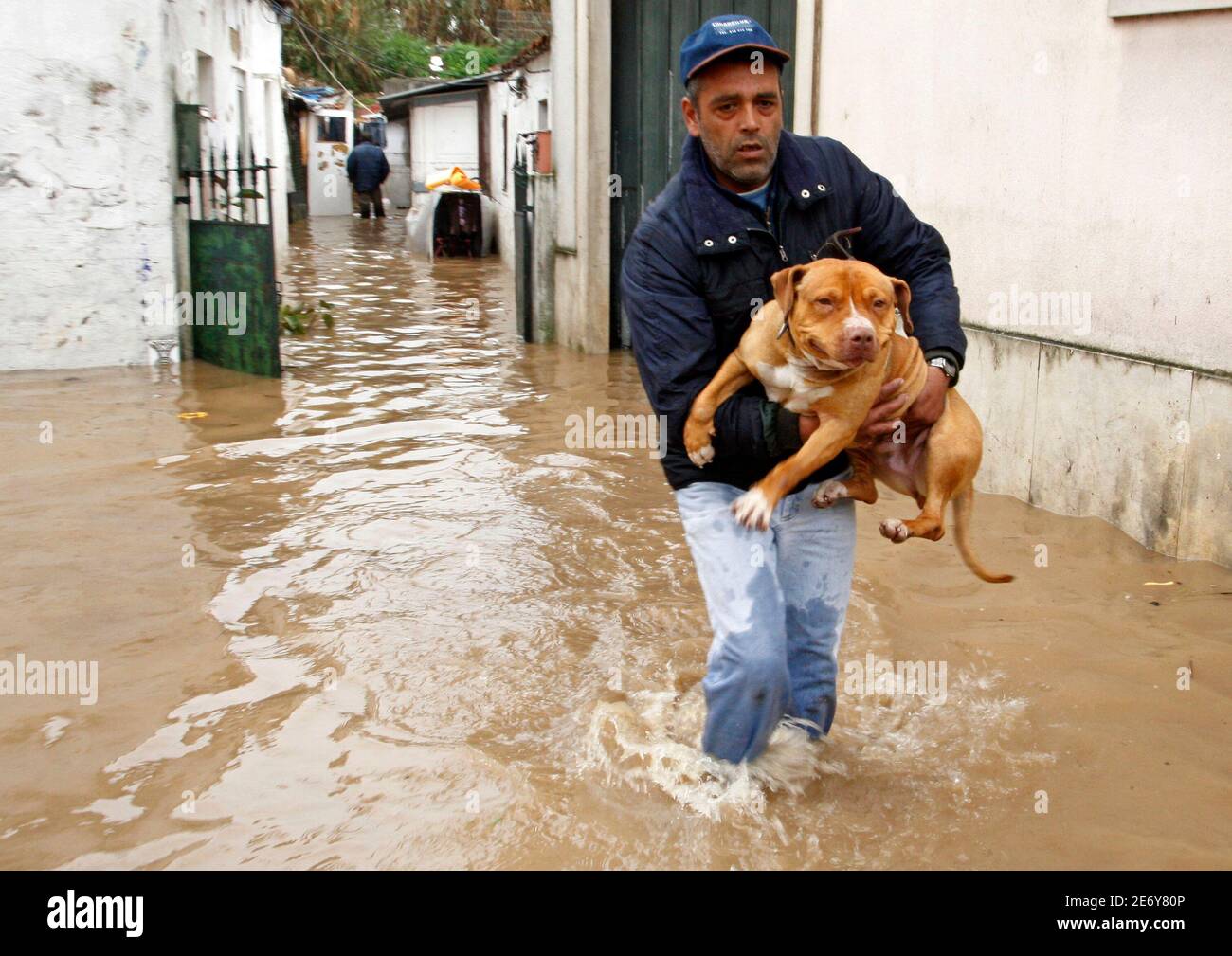 Man rescues High Resolution Stock Photography and Images - Alamy