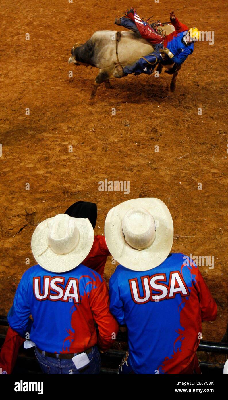 Professional bull riding hi-res stock photography and images - Alamy