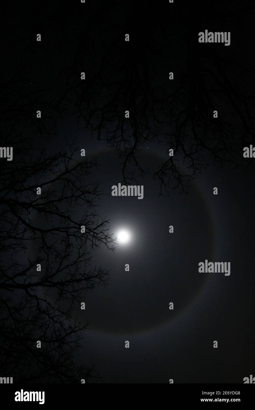 Refraction of moonlight hi-res stock photography and images - Alamy