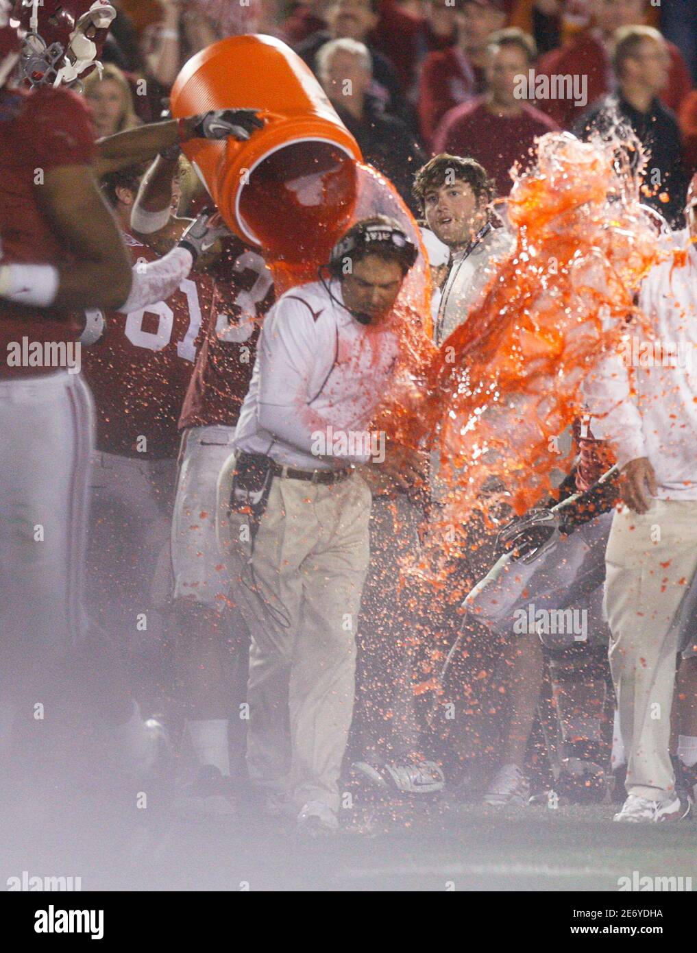 Gatorade shower football hi-res stock photography and images - Alamy